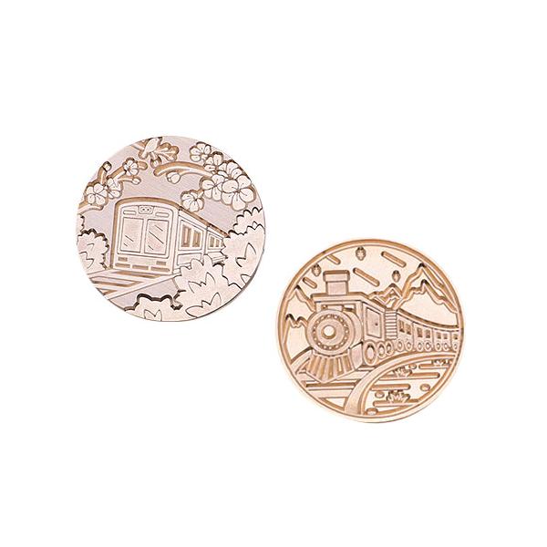 ■商品情報サイズ：（直径×厚さ）約25×14mm程度カラー：ゴールド数量：1個※メッキの塗りムラがあります。予めご了承くださいませ。※こちらの商品はシーリングスタンプ用のスタンプパーツです。インクではきれいに印影が出ませんのでシーリングワッ...