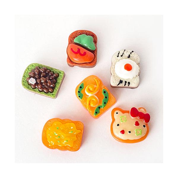 ■商品情報サイズ：【食パン】約2.3×1.8cm【ねこパン】約2.1×2.2cm素材：プラスチック数量：12個(6種類各2個)※バリ、表面の汚れ、細かなキズ、塗料飛びなどが含まれます。