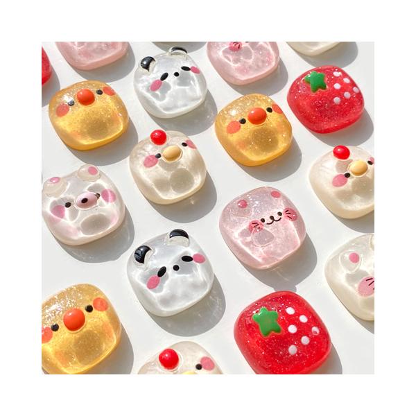 ■商品情報サイズ(縦×横×厚み)：17×17×9mm程度素材：プラスチック数量：14個※印刷のズレ、バリ、細かなキズ、塗料飛びなどが含まれます。※可能な限り実際の商品に近いカラーにて撮影をおこなっておりますが、ご使用されているパソコンのモニ...