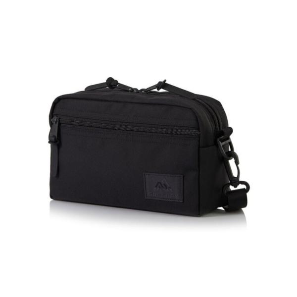 パデッドショルダーポーチM（PADDED SHOULDER POUCH M）は電子機器や貴重品を収納するのに最適なポーチです。SPECS 製品仕様容量 重量 サイズワンサイズ 2.5L 215g< 23W×14H×9Dcmモデル番号6...