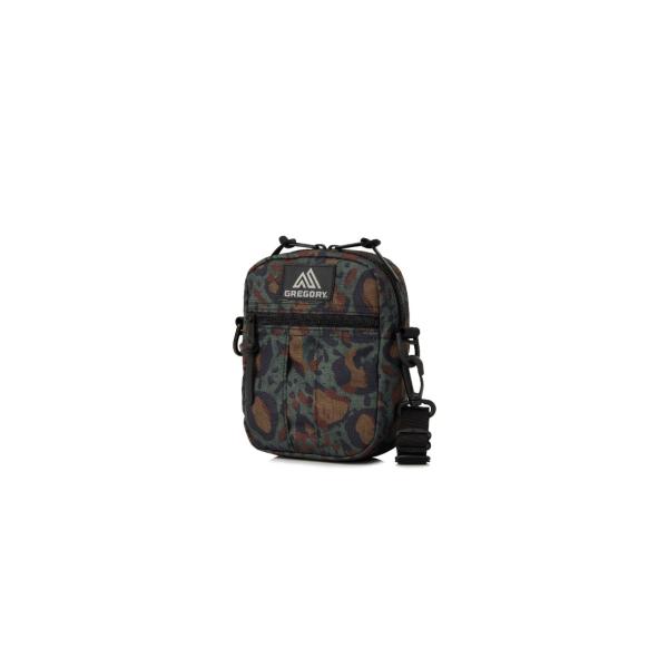 クイックポケットM （QUICK POCKET M）は様々な携帯の仕方が出来るコンパクトなポーチです。手元に置いておきたい携帯電話やカメラを収納するのに最適です。マチ付フロントジッパーポケット複数の取り付け方法を持つ背面ループ取り外しと長さ...