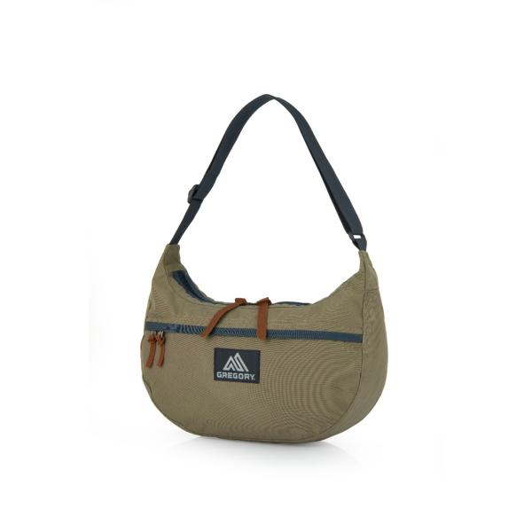 サッチェルM(SATCHEL M)はグレゴリーを代表するロングセラーのショルダーバッグです。シンプルながらシルエットが特徴的なのこのショルダーバッグは多彩なポケットを備えタウンユースからちょっとした旅行、またはライトなアウトドアまで多目的に...