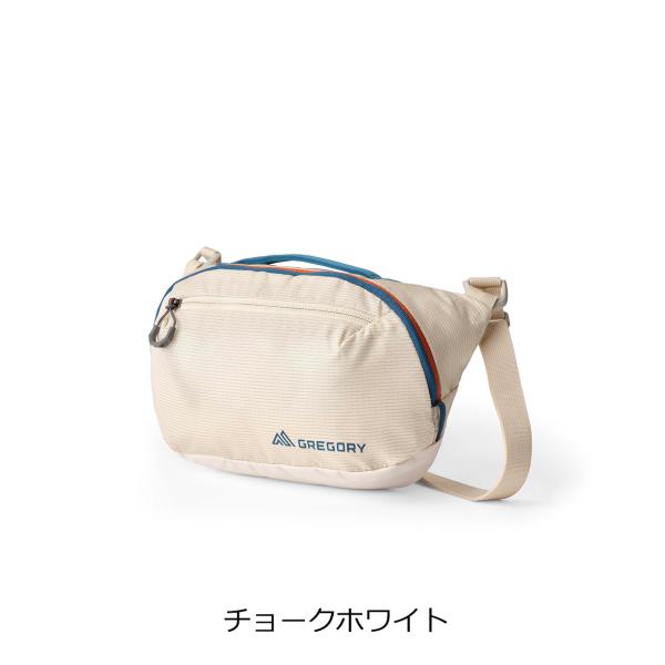 斜め掛けショルダーストラップ式のナノショルダーバッグは、シンプルな設計で必需品だけをコンパクトに収納するなど、荷物が少ない際に活躍します。調節可能なウェビングショルダーベルト内部にジッパー式メッシュアクセサリーポケットキークリップ付きジッパ...