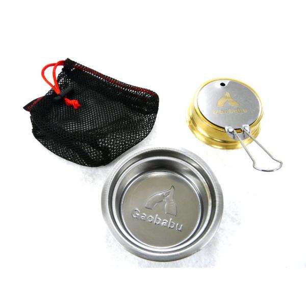 固形燃料用のトレーとアルコールバーナー用の火力調整・消火フタとのセットです。100円均一ショップやホームセンターで手軽に入手出来る固形燃料専用です。トレー底部分にGaobabuロゴの刻印入り。防災グッズとして災害時の備蓄にも最適です。※アル...