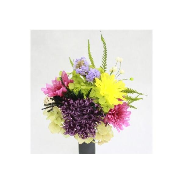 ◇使っているお花たち◇　アナスタシア（菊）・ことね菊・スターチス・リンフラワー・アジサイ・ウラジロ・ミニハス・タチカズラ　　※季節によって多少内容が変わることがありますので、予めご了承ください。◇サイズ◇　幅約16cm×奥行約10?×高さ約...