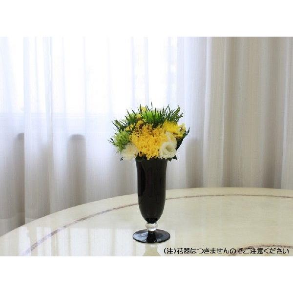 ◇使っているお花たち◇　アナスタシア（菊）・ピンポンマム・小菊・ことね菊・トルココキョウ・スターチス・シルバーディーツリー・ひめわらび・シャークリーフ・サカキ（造花）　　※季節によって多少内容が変わることがありますので、予めご了承ください。...