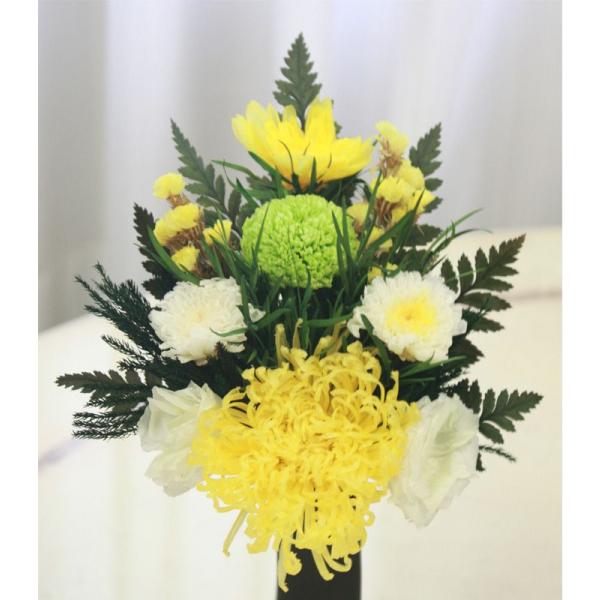 ◇使っているお花たち◇　アナスタシア・ピンポンマム・小菊・ことね菊・トルコギキョウ・タチカズラ・シルバーティーツリー・ファーンリーフ（プリザーブドフラワー）・スターチス（ドライフラワー）　　※季節によって多少内容が変わることがありますので、...