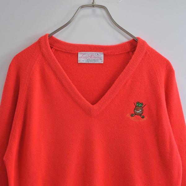 70〜80s Lady Pickerring アメリカ製 ロゴ刺繍 アクリルセーター ヴィンテージ Vネック プルオーバー ビンテージ 古着 レディースLサイズ【実寸】・着丈 約62cm・身幅 約51cm・肩幅 約cm・袖丈 約cm・ゆき丈...