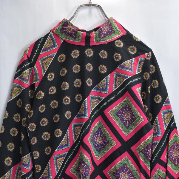 【実寸】・着丈 約 62cm襟付け根から・身幅 約 48cm・肩幅 約 39cm・袖丈 約 61cm・ゆき丈 約 80cm【表記サイズ】・size タグ記載無しレディースMサイズ相当※必ず実寸をご確認お願い致します【ブランド】・KORET ...