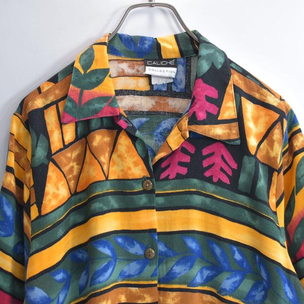 【実寸】・着丈 約 69cm襟付け根から・身幅 約 56cm・肩幅 約 41cm・袖丈 約 26cm・ゆき丈 約 49cm【表記サイズ】・size タグ記載無しレディースXLサイズ相当【参考着用感】・172cm73kgのメンズで、Tシャツの...