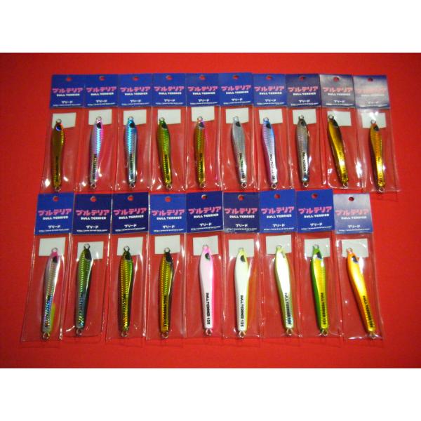 『もっとジグで真鯛釣れないか？』から始まったブルテリアの開発。2011年に発売したテリア、その微波動を強波動にする事で潮の緩い状況でも、更には低速域でもアクションさせる事に成功した。左右対称の後方重心こそが泳力が弱いベイトの動きを最も演出で...