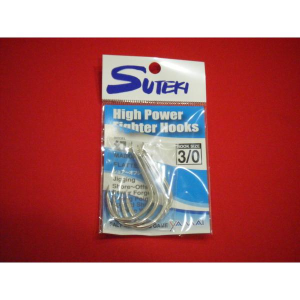 幅広いゲームフィッシングに対応した、強力なパワーを持つ叩きタイプフック仕様。フッキングレスポンスの向上と、更なるホールドパワーを確保。これまでのジギングフックに改良を重ね、導かれた最強のフックが完成。高耐食メッキ処理済。