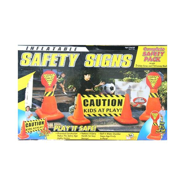 まるでアメリカの工事現場！！なインフレータブル（空気を入れて膨らませる）SAFETY SIGNSです。本来、工事現場の仮設住宅のバックヤードで使用されていた商品だったものを、家庭用として子供たちのセーフティーコーションポールとして実用化され...