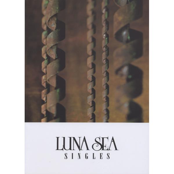 （中古品）バンドスコア LUNA SEA / Singles (ルナシー/シングルズ)商品写真はサンプル写真となっております。写真の商品が届くわけでは御座いません。用途機能として最低限の付属品はお送りいたしますが取扱説明書、リモコン等含まれ...