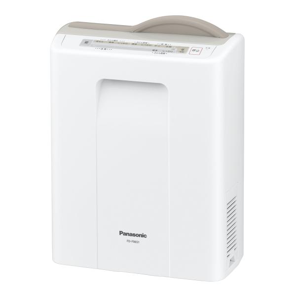 （中古品）パナソニック ふとん乾燥機 マット不要 FD-F06S1-T商品写真はサンプル写真となっております。写真の商品が届くわけでは御座いません。用途機能として最低限の付属品はお送りいたしますが取扱説明書、リモコン等含まれていない場合もご...