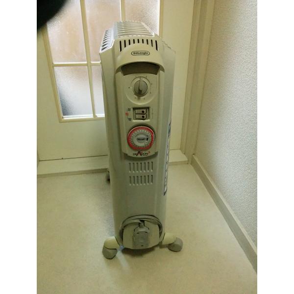 （中古品）DeLonghi オイルラジエターヒーター DRAGON 3 新X字型フィン9枚 4?10畳用 D091549EFS商品写真はサンプル写真となっております。写真の商品が届くわけでは御座いません。用途機能として最低限の付属品はお送り...