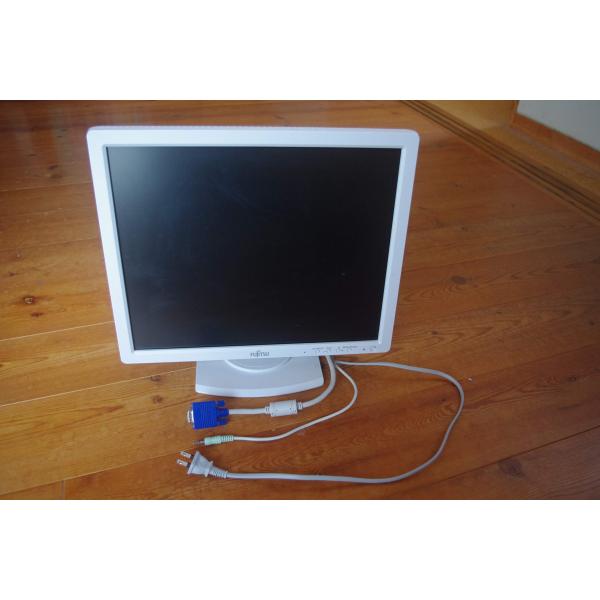 （中古品）富士通 カラー液晶ディスプレイ-17 VL-176SS商品写真はサンプル写真となっております。写真の商品が届くわけでは御座いません。※通常の中古品のほか、メーカーにて動作点検・調整された「整備済み品」でお届けする場合がございます。...