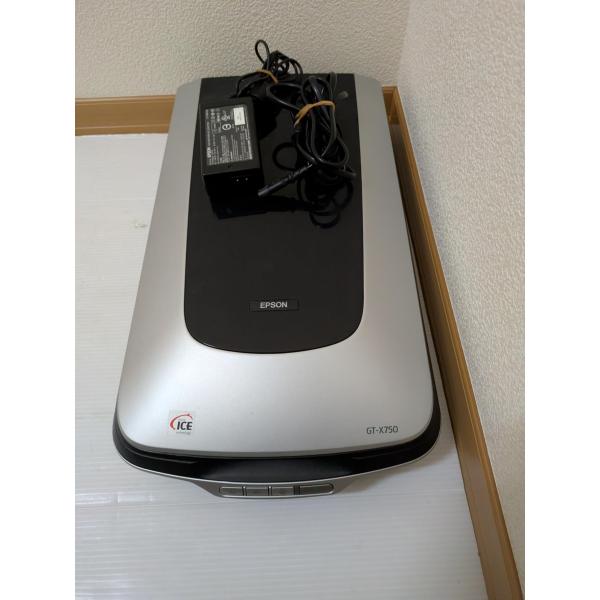 （中古品）EPSON カラリオ スキャナ GT-X750商品写真はサンプル写真となっております。写真の商品が届くわけでは御座いません。用途機能として最低限の付属品はお送りいたしますが取扱説明書、リモコン等含まれていない場合もございます。＊写...