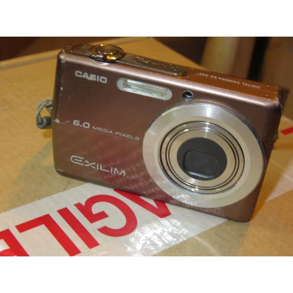 （中古品）CASIO デジタルカメラ EXILIM ZOOM EX-Z600 ブラウン商品写真はサンプル写真となっております。写真の商品が届くわけでは御座いません。用途機能として最低限の付属品はお送りいたしますが取扱説明書、リモコン等含まれ...