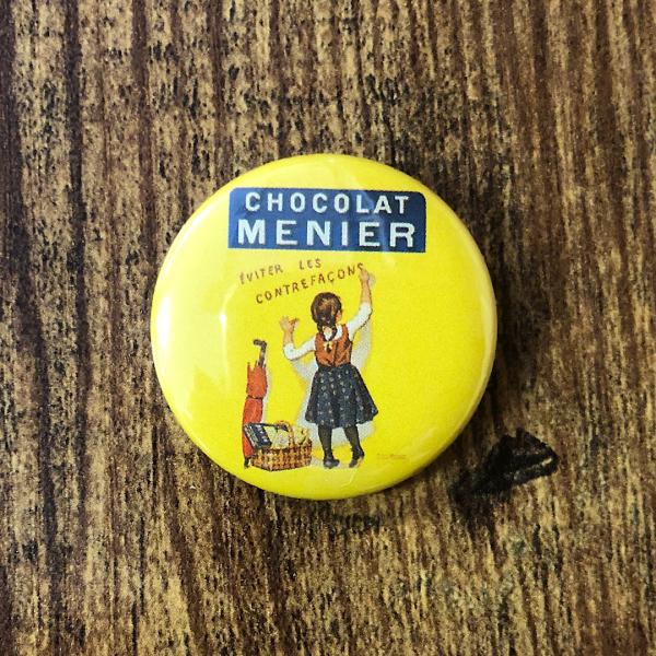 ヴィンテージ カントリーや絵本、カンパニー系のかわいい缶バッチです！キャップやカバンなどはもちろん、いろんなシーンでお使いいただけます！サイズ：約 直径3.0cm※実物とパソコンモニター画面上で見た写真画像との色などが、実際と多少異なる場合...