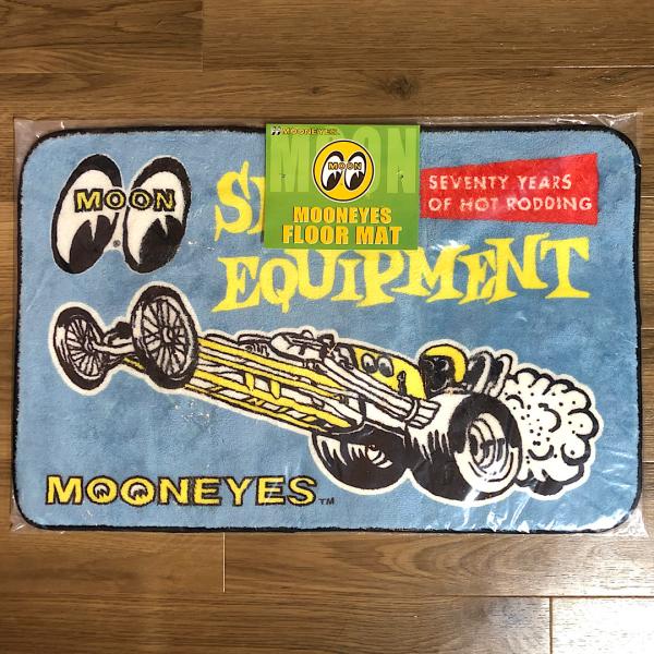MOONEYES ロゴとSPEED EQUIPMENT &amp; KUSTOM ACCESSORIES Fifty Years of Hot Roddingのレタリング、 MOONEYES Dragsterなどをデザインしたレトロなカラー...