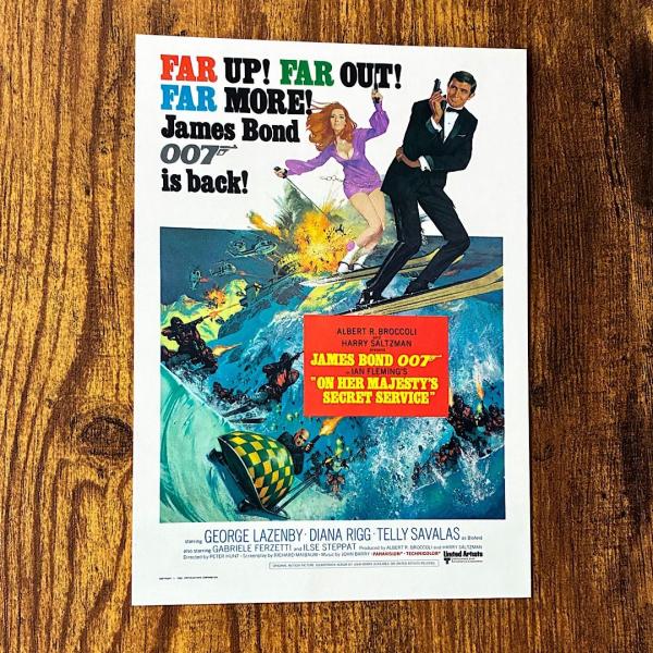 切手を貼ってそのまま送ったり、荷物にメッセージカードとして同封したり、気持ちを伝えるのなら、やっぱり手書きのカードが一番！小さな額に入れたり、敢えてそのまま飾ったりと手軽なインテリアとして楽しむことができるポストカードは定番の雑貨アイテムで...