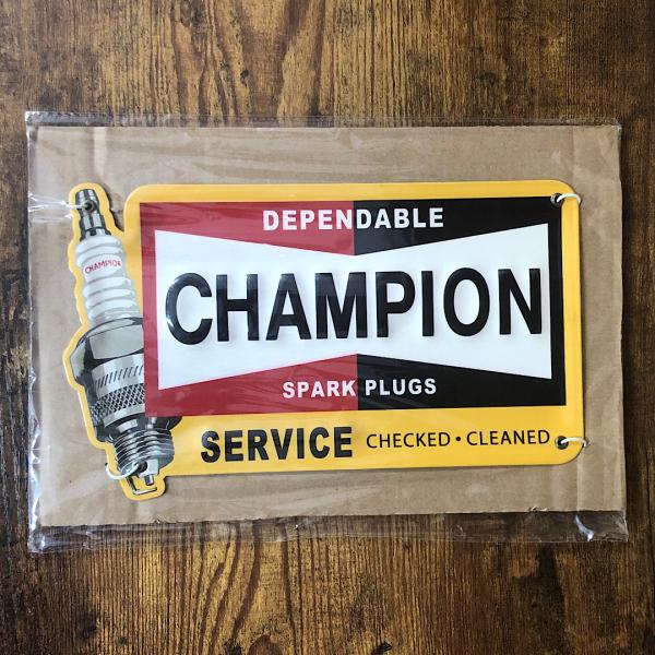 飾れて楽しいアメリカの看板♪大人気、Emboss Metal Signに新柄が入荷致しました！！今までにありそうでなかったサイズでアドバタイジング系好きにぴったりなデザインです。ワンポイントあるだけで雰囲気が変わります。飾りやすいサイズで、...