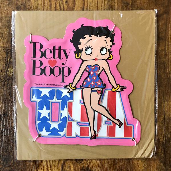 世界中で愛される BETTY BOOPの『Mini Emboss Metal Sign』が入荷致しました！アメリカンな空間作りには欠かせないブリキ看板♪どこに飾ろうか考えるだけで、ワクワクしちゃいます！お部屋やガレージのデコレーションから、...
