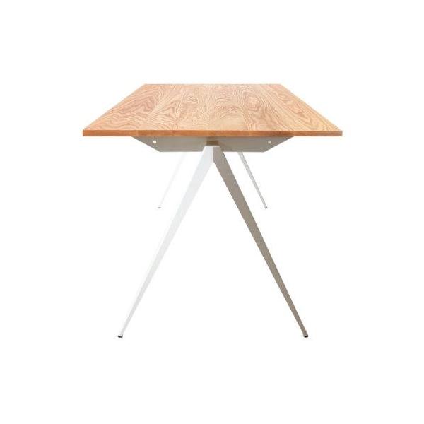 オランダのミッドセンチュリーのスタイルを確立させたインテリ家具メーカー「Galvanitas(ガルファニタス)」のコンパスデスク。アンティークモダンのダイニングテーブルでシンプルでありながら温かさを感じさせるデザインです。インダストリアルな...