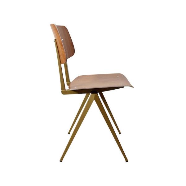 オランダのミッドセンチュリーのスタイルを確立させたインテリア家具メーカー「Galvanitas(ガルファニタス)」のコンパスチェア。ブラウンとパールゴールドの組み合わせがクラシックなダイニングチェア。アンティークモダンなイスでシンプルであり...