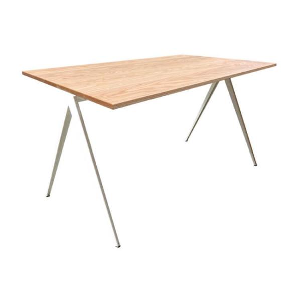 オランダのミッドセンチュリーのスタイルを確立させたインテリ家具メーカー「Galvanitas(ガルファニタス)」のコンパスデスク。アンティークモダンのダイニングテーブルでシンプルでありながら温かさを感じさせるデザインです。インダストリアルな...