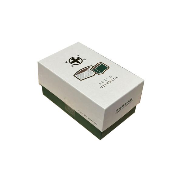 商品名　うじていら抹茶の風味を際立たせるため、卵を吟味し、うまれかわった『うじていら』ふわっとしながらも、しっとり滑らかな食感。口の奥まで抹茶の美味しさが広がります。宇治の冠をその名に掲げる自信作です。内容量　1本　　賞味期限　14日特定原...