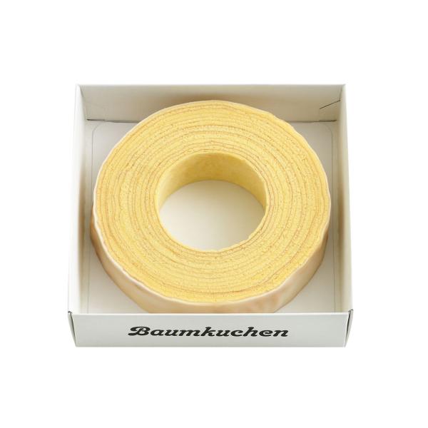 ＜内容量＞1個＜外箱サイズ＞156×164×42(mm)＜総重量目安※箱を含む＞＜賞味期限＞製造日より60日＜特定原材料等＞小麦、卵、乳、アーモンド、大豆＜洋酒＞不使用※代理購入となります。ご了承ください。※クール便は選択式となっております...