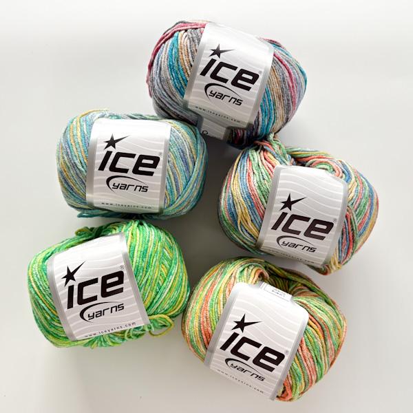 【発売日：2025年04月28日】:::MATERIAL:::コットン 50%・アクリル 50%:::COLOR:::オプションにてお選びください:::SIZE:::重さ：約50ｇ長さ：約160m使用針：3-4 mm(棒針3-6号・かぎ針5...