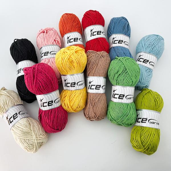 【発売日：2024年01月16日】:::MATERIAL:::ポリエステル100％:::COLOR:::オプションにてお選びください:::SIZE:::重さ：約100g 長さ：約200m使用針：5-6mm(棒針10-13号・かぎ針8/0-1...