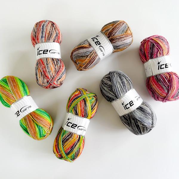 【発売日：2024年10月24日】:::MATERIAL:::スーパーウォッシュウール75%・ポリアミド25%:::COLOR:::オプションにてお選びください:::SIZE:::重さ：約100ｇ長さ：約420m使用針：3 mm(棒針3号・...