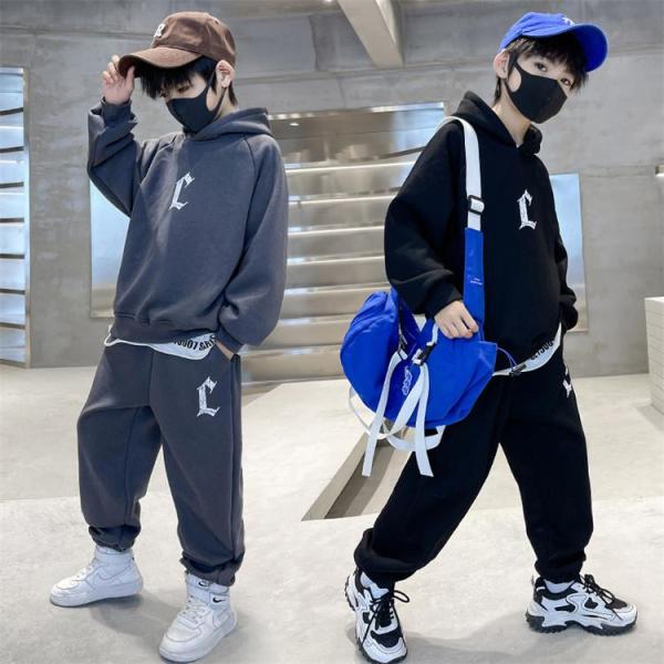子供ジャージ  上下セット 男の子スウェットセットアップ パーカー トレーニングウェア スポーツウェア キッズ  ジュニア 子供服 春秋商品詳細■素材：綿■カラー：グレー/ブラック■サイズ：cm120：着丈46 バスト90  パンツ丈68 ...