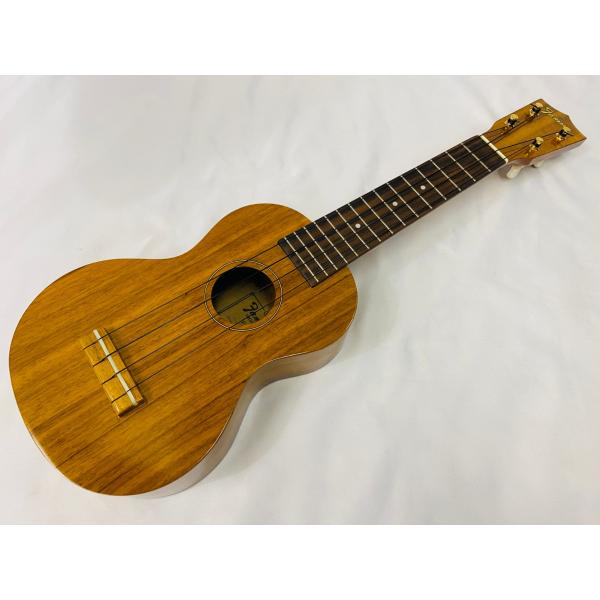 ■Famous Ukulele FS-5 フェイマス ウクレレ クリップチューナー付き■特徴日本製スタンダードの真価。はじめての1本にも、長く寄り添う1本にも。国産ウクレレの代名詞的ブランドFamous。その中でも定番として圧倒的な支持を誇...
