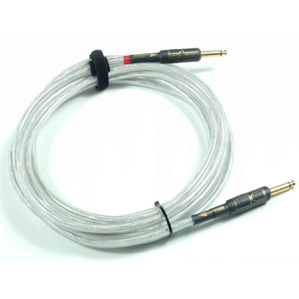 あらゆるジャンルのプレーヤーを絶妙なバランスのとれた音質で魅了します。アル・ディ・メオラ、トミー・エマニュエル、ジョー・ロビンソンをはじめ、世界中のベテランアーティストからも信頼が厚く、彼らの重要なトーンソースを支えています。音質に大きな影...