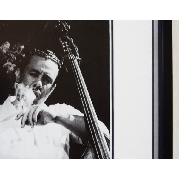 ●チャールス・ミンガス/NY,July 30,1955/アート・ピクチャーの額装品●アートピクチャーサイズ（約29cmx22cm）●額/木製/ブラック/アクリル仕様　外枠寸法　44cｍｘ37cｍ　専用箱、吊下げ備品付●ご指定の無い場合は画像...