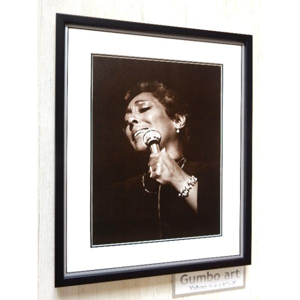 ●カーメン・マックレー/アートピクチャーの額装品●アートピクチャーサイズ（約32cmx25cm）●額/木製/ブラック/アクリル仕様　外枠寸法　約44cｍｘ37cｍ　　専用箱、吊下げ備品付●2mmアクリル板で軽量、安全、長期保存が可能です