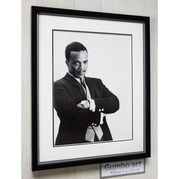 ●クインシー・ジョーンズ.1959/アートピクチャーの額装品●アートピクチャーサイズ（約30mmx22cm）●額/木製/ブラック/アクリル仕様　外枠寸法　47cｍｘ37cｍ　専用箱、吊下げ備品付●2mmアクリル板で軽量、安全、長期保存が可能です