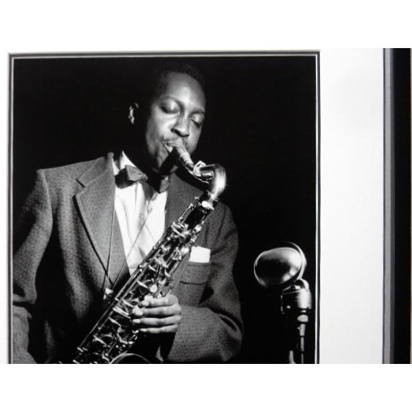 ●Hank Mobley/The Open Door.NY.1955/アートピクチャーの額装品●アートピクチャーサイズ（約36cmx26cm） ●額　木製/ブラック/アクリル仕様　外枠寸法　約53cｍｘ42cｍ　専用箱、吊下げ備品付●2mm...