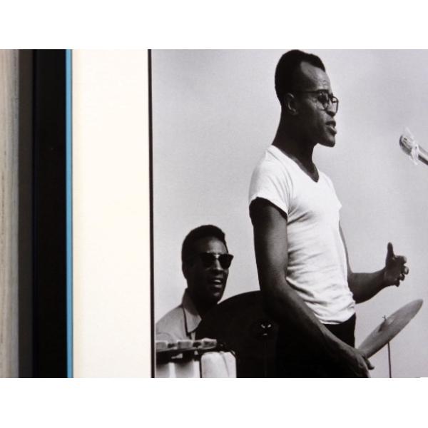 ●Jon Hendrix/Max Roach/Newport Rebels 1960/アートピクチャーの額装品●アートピクチャーサイズ（約32cmx24cm）●額/木製/ブラック/アクリル仕様　外枠寸法　約44cｍｘ37cｍ　専用箱、吊下げ...