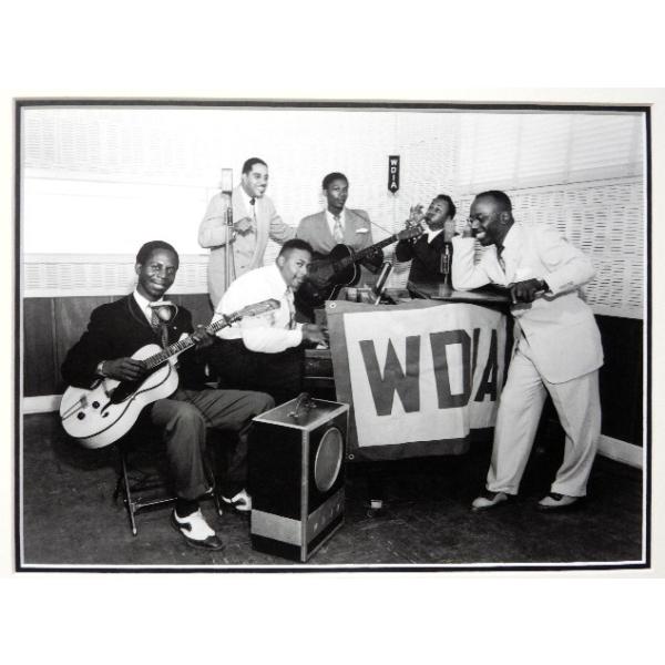 ●B.B.キング/最初期のブラック・ラジオステーションDJ達、メンフィス WDIA ラジオ 1948/アートピクチャーの額装品●B.B. King and WDIA On Air Personalities.Joe Hill Louis.M...