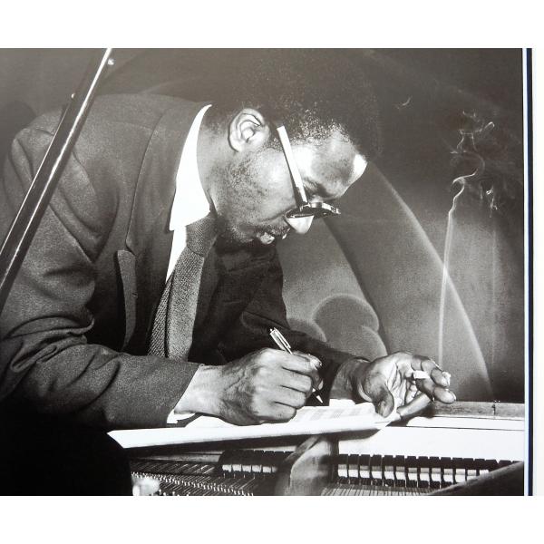 ●セロニアス・モンク/1948 MINTON'S PLAYHOUSE/アートピクチャーの額装品●アートピクチャーサイズ（約28cmx22cm）●額装仕様 ホワイト＆ブラック/シルバーライン/黒額●額/木製/ブラック/アクリル仕様　外枠寸法　...