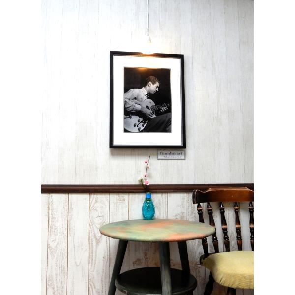 ●ケニー・バレル/John Lenkins Album Recording Session Photo 1957/アートピクチャーの額装品●アートピクチャーサイズ（約36cmx26cm） ●額　木製/ブラック/アクリル仕様　外枠寸法　約53...