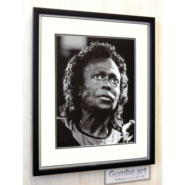 ●マイルス・ディビス/Montreux 1991/アートピクチャーの額装品●アートピクチャーサイズ（約31cmx23cm）●額装仕様.ホワイト＆ブラック/シルバーライン/黒額●額/木製/黒額/アクリルパネル仕様　　外枠寸法　44cｍｘ37c...