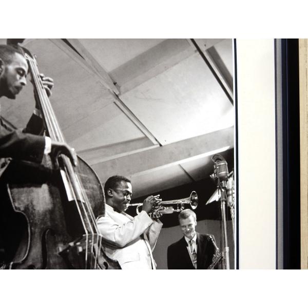 ●Miles Davis/Gerry Mulligan/Percy Heath/New Port Jazzfestival 1955/アートピクチャーの額装品●アートピクチャーサイズ（約31cmx24cm）●額装仕様.ホワイト＆ブラック/シ...