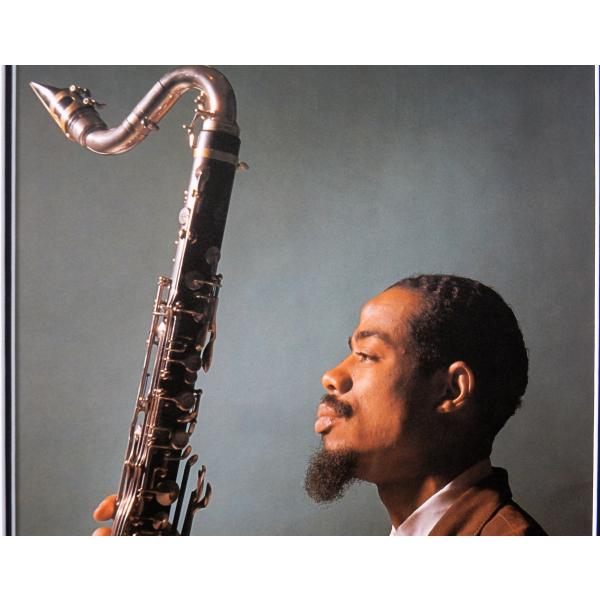 ●エリック・ドルフィー/アートピクチャーの額装品●額装仕様.ホワイト＆ブラック/シルバーライン/黒額●アートピクチャーサイズ（約32cmx24cm）●額/木製/ブラック/アクリルパネル仕様　外枠寸法　約44cｍｘ37cｍ　専用箱、吊下げ備品...